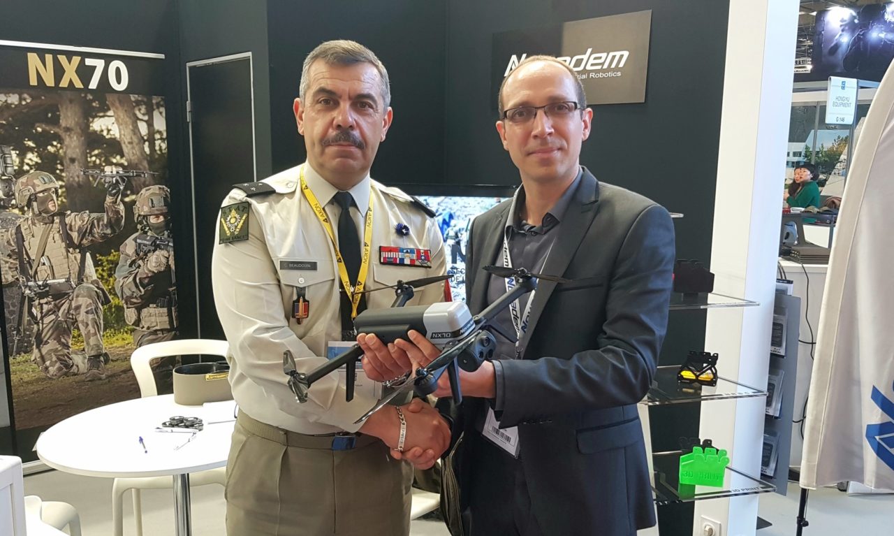 Le Ministère des Armées français double sa capacité de micro-drones ...